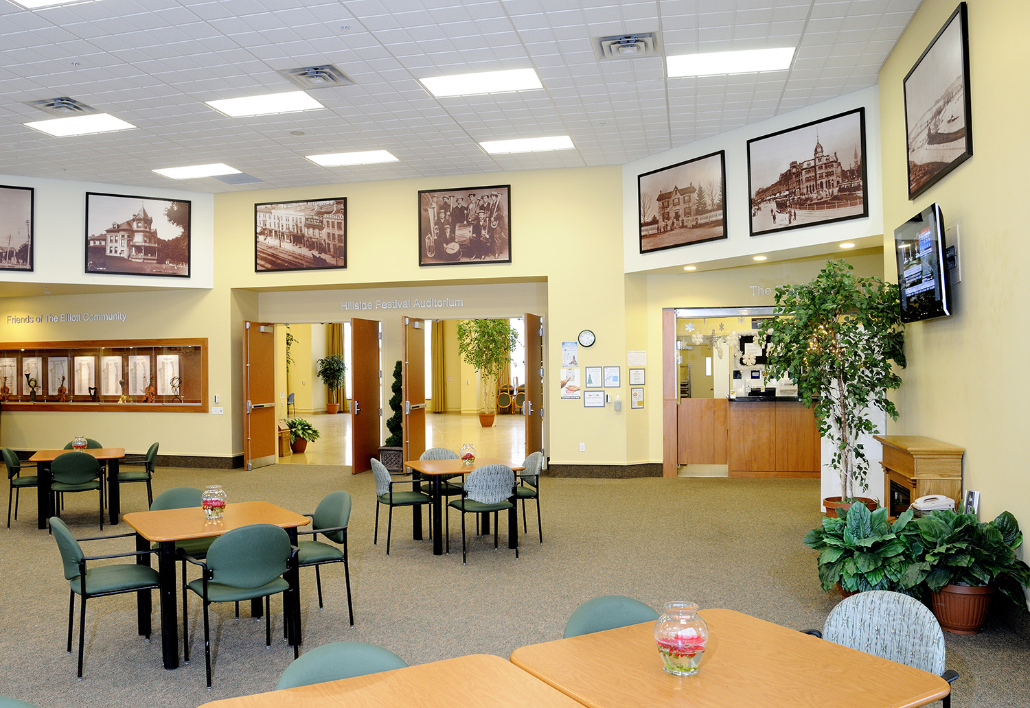 Community Engagement & Catering Services | The Elliott Community